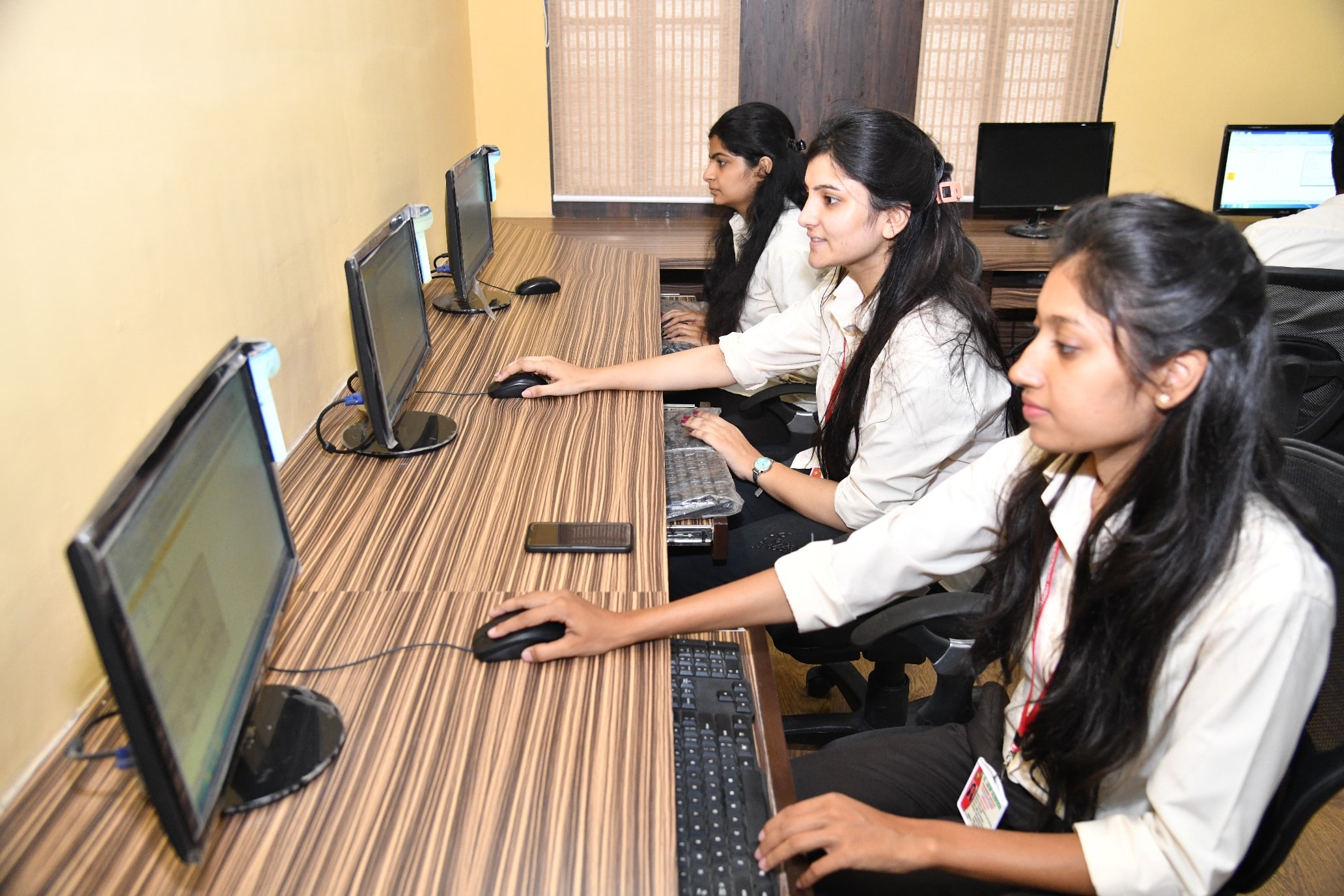 Computer Lab | S.S. Jain Subodh Management Institute, Jaipur
